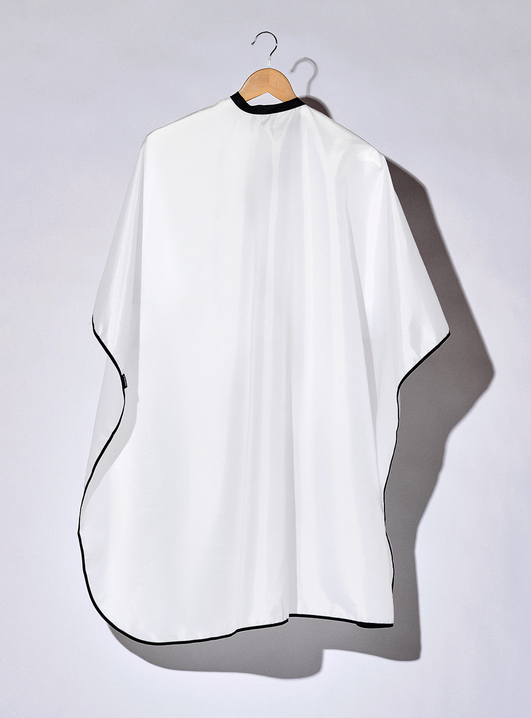 White Premium Client Haircutting Cape | Fromm Pro – FROMM